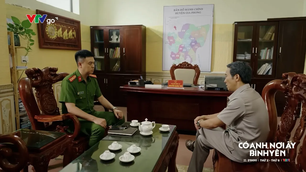 Chủ tịch Thứ nhắc nhở Thiếu tá Huy | Có anh, nơi ấy bình yên | Tập 4 ...